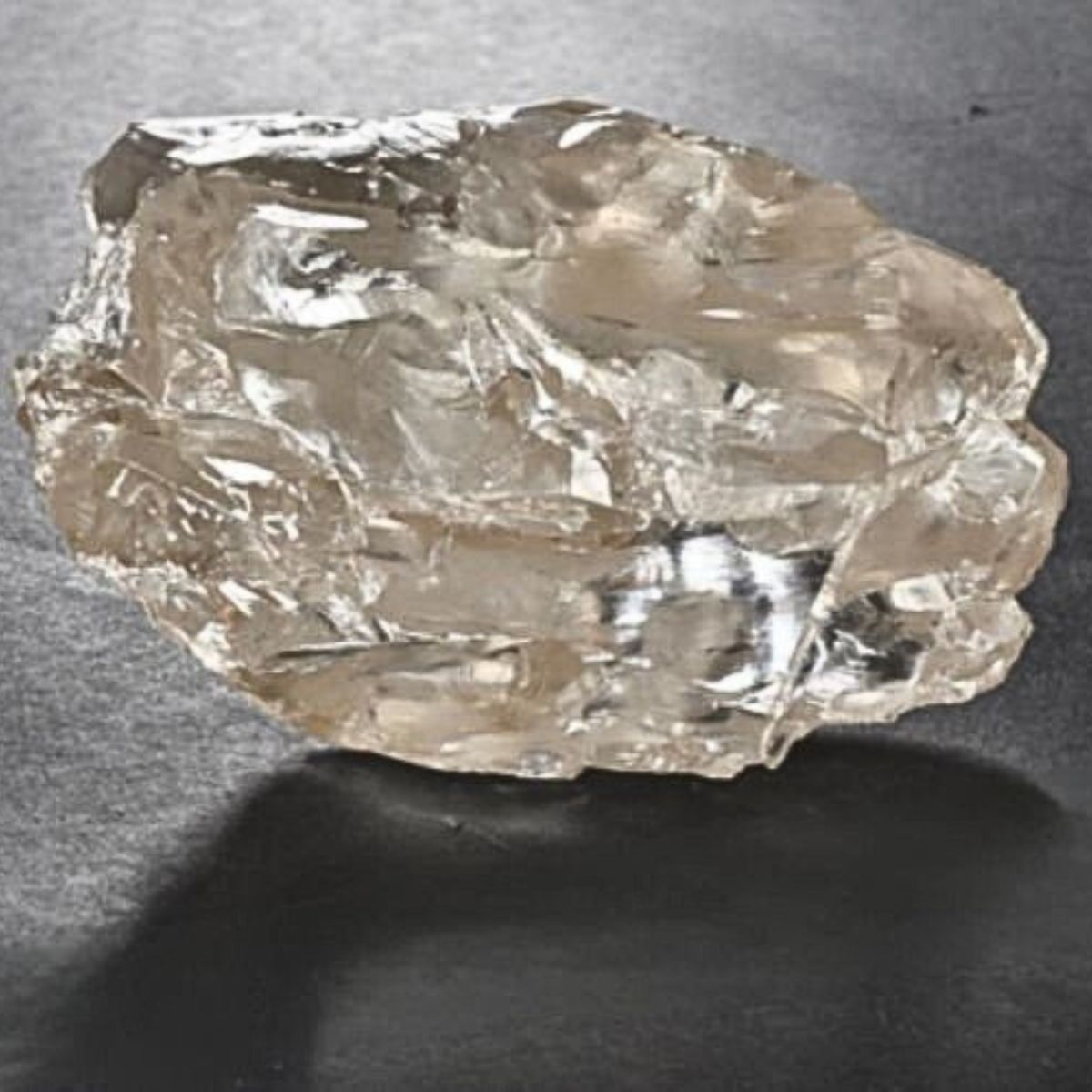 Unearthing History: Discovery of a Colossal 2,492-Carat Diamond ...